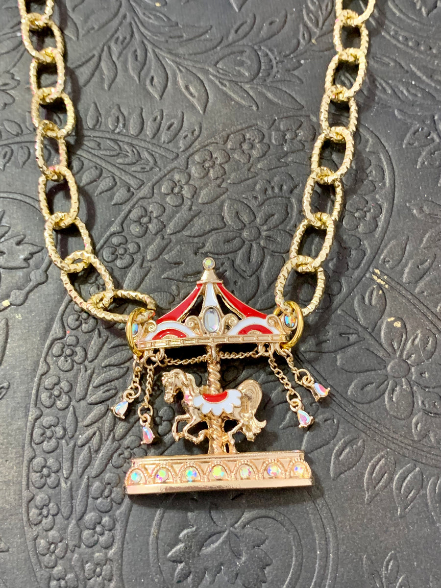 Carousel Charm Necklace - Gold – Style Babes